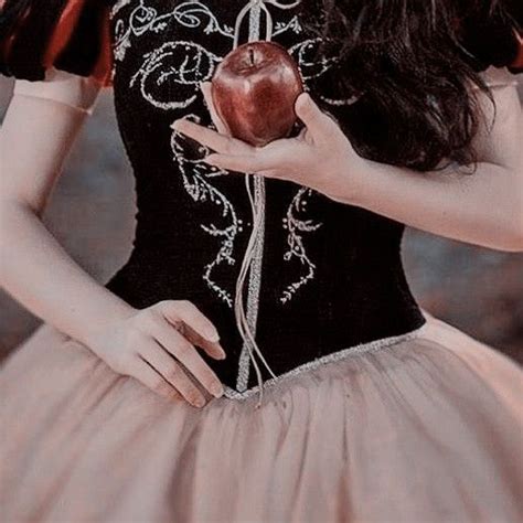 Snow White Aesthetic Filmes Da Disney Fotografia De Casais Princesas