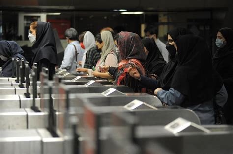 استقرار ۴۰۰ حجاب‌بان در مترو تهران توسط شهرداری وظیفه این افراد
