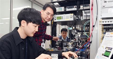 5gb 풀 Hd 영화 1초에 56편 전송광원 소자 세계 첫 개발