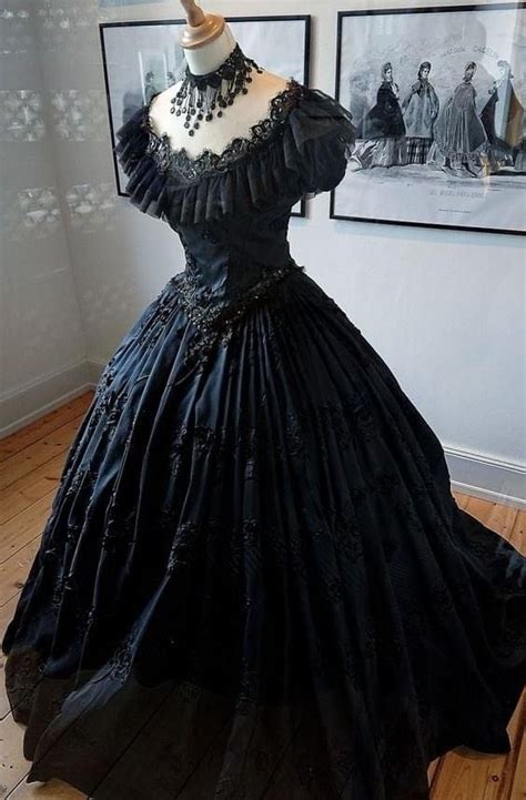 Pin On Felis Mc Old Fashion Dresses Historical Dresses Nice Dresses