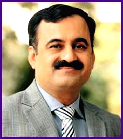 Free Photo Pavan Duggal