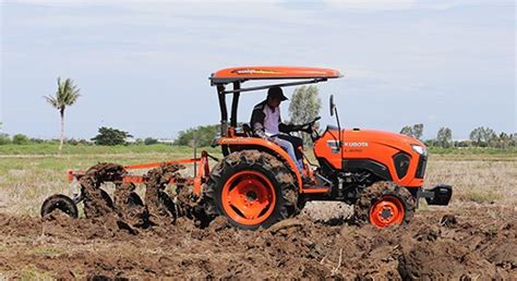 รถแทรกเตอร์คืออะไร แบ่งเป็นกี่ประเภท