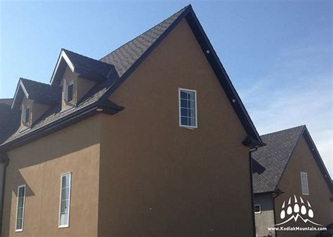 Master Wall Acrylic Stucco From Kodiak Mountain Stone House Exterior