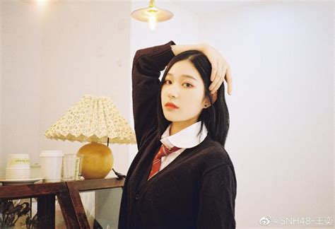 偶像美少女SNH48 王奕迷人可爱美照
