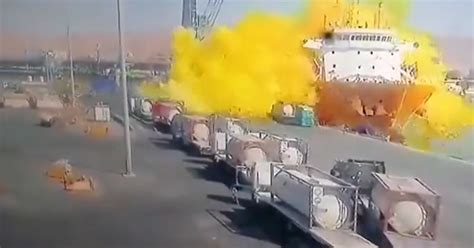 Fuerte Explosión Por Una Fuga De Gas En Un Puerto De Jordania Al Menos
