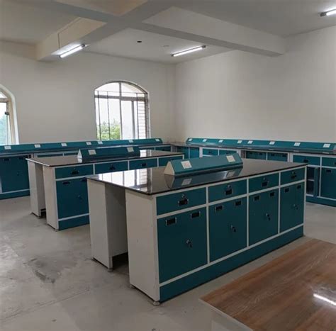 Mild Steel Composite Laboratory Work Bench And Workstation 10 Feet At