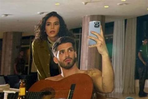 Após rumores de relação Marquezine João Guilherme revela estar