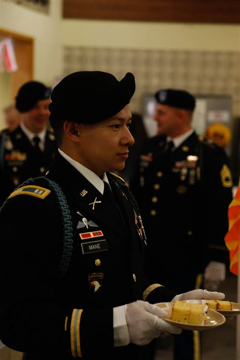 Dvids Images 2id Rucd Thanksgiving Serves The Troops [image 19 Of 19]
