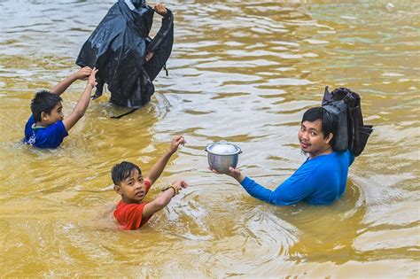 Marcos Tells Gov T To Fast Track Aid To Samar Flood Victims ABS CBN News