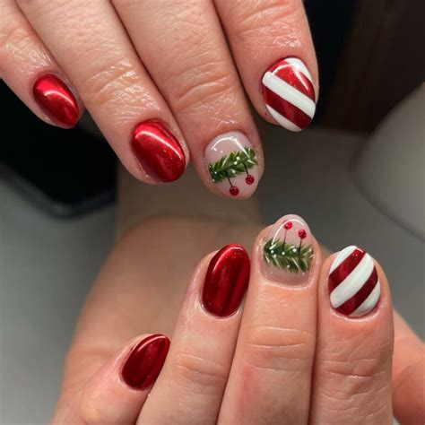 Festive Fingertips 33 Chrome Christmas Nails Nail Designs Daily