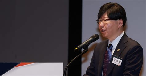 30년 묵은 외국인 투자자 등록제 개선해야 한목소리