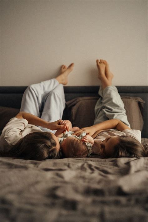 Домашняя фотосессия Фотограф и видеограф в Санкт Петербурге Полина Янушко Съёмка родов