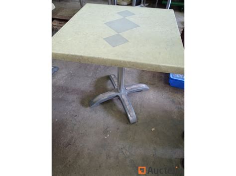 5 Large Tabels 4 Small Tabels Tables Auctelia