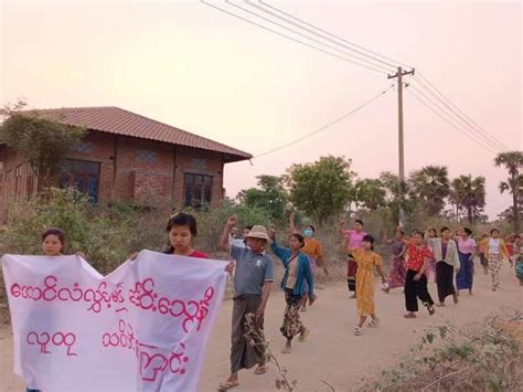 အောင်လံလွှင့်မည် ဒေါင်းသွေးနီ သပိတ်စစ်ကြောင်းက စစ်အာဏာရှင် တော်လှန်ရေး