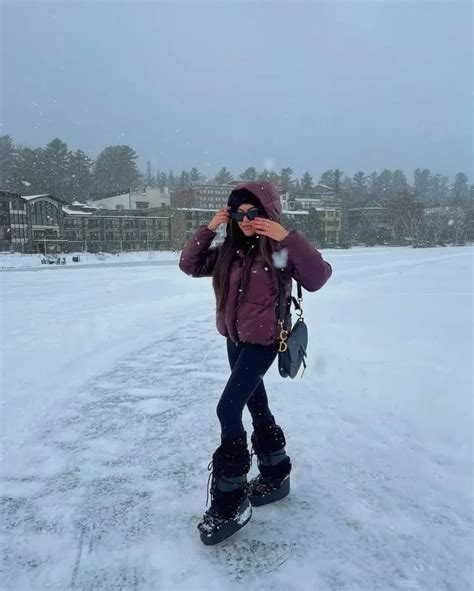 20 Snow Boots Outfit Ideas That Redefine Winter Style