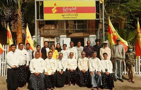 ၉ လအကြာတွင် ဦးကိုကိုကြီး ဦးဆောင်သည့် ပြည်သူ့ပါတီကို စစ်ကောင်စီလက်အောက