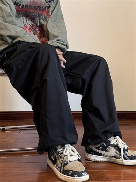 Emmiol Free Shipping 2024 Mens Ruched Straight Leg Cargo Pants Black