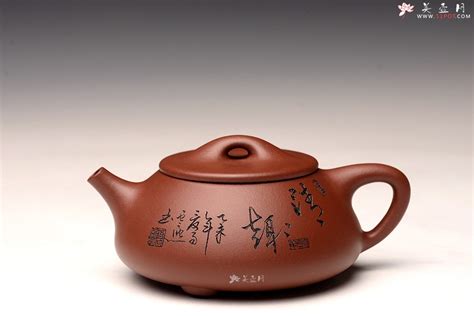 张云熙紫砂壶作品 厚重古朴 文人气息 景舟石瓢 送礼自品俱佳 精品价格 宜兴紫砂壶网