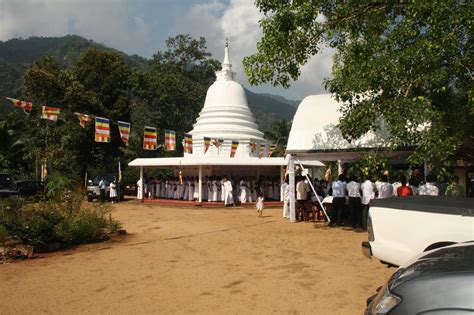 Pathakada Buddha Statue Pelmadulla