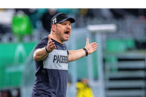 Vor Aufstiegsspiel In Rostock Hansa Legende Steffen Baumgart Drückt