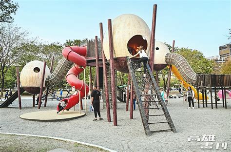 嬉戲與奔跑的天堂 好想再玩一次！ 高雄畫刊 高雄市政府新聞局