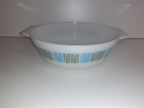 Retro Jaj Pyrex 1960s Matchmaker Pattern Casserole Dish Base 7 Etsy