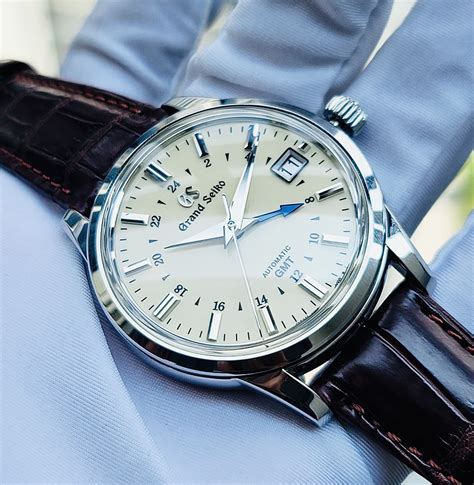 Grand Seiko Automatic GMT Cream Dial SBGM 221 SBGM221