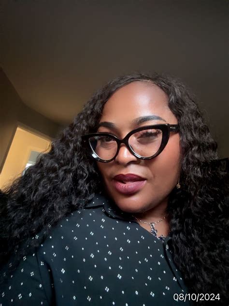 she visited your profile 200 times she started liking you 🧕 🧕 she