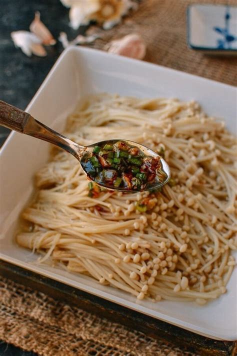 How To Cook Enoki Mushrooms Stir Fry At Billy Tate Blog