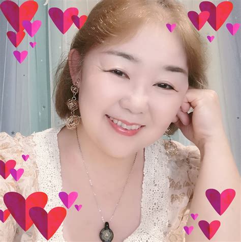 【85歳の母 大舞台で熱唱】 先日91歳のチアリーダーの方が 投稿で紹介されていました。 今日はリアルに私の母を ご紹介します。 85歳という