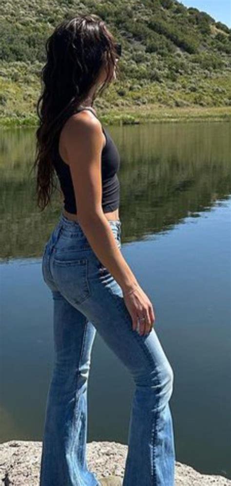 Lauras Nice Ass In Bluejeans Rlaurafarmsnsfw