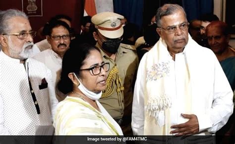 La Ganesan Takes Oath As Bengal Governor