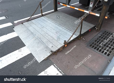 1 Imágenes De Floor Drain Shipment Imágenes Fotos Y Vectores De Stock Shutterstock