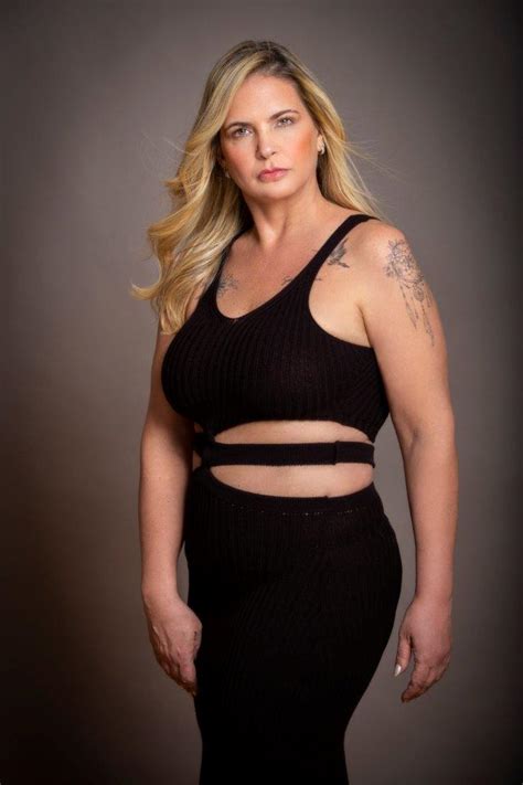 Daniela Vieira 40 Graus Models