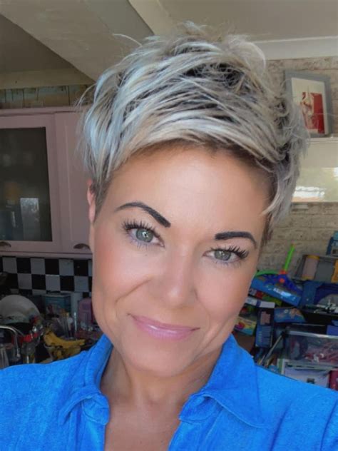 Pin Von Angela Comer Auf Cute Hairstyles Frisuren Kurze Haare Stufen