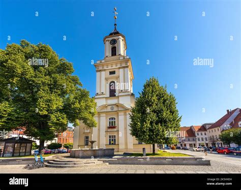 Swiebodzice Polen 20 Juli 2022 Klassizistisches Rathaus Ratusz