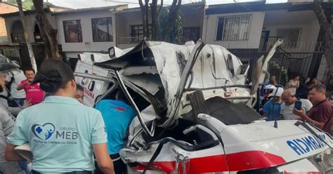 Por Competir En La Atención De Un Accidente Dos Ambulancias Se