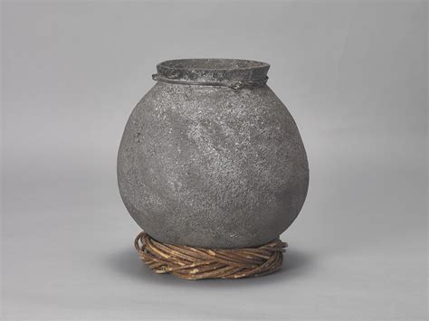 Collection 典藏品陶壺