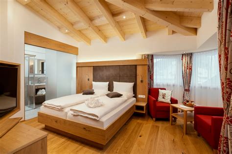 Übernachten zum Muttertag in der Dorfstube Holzgau