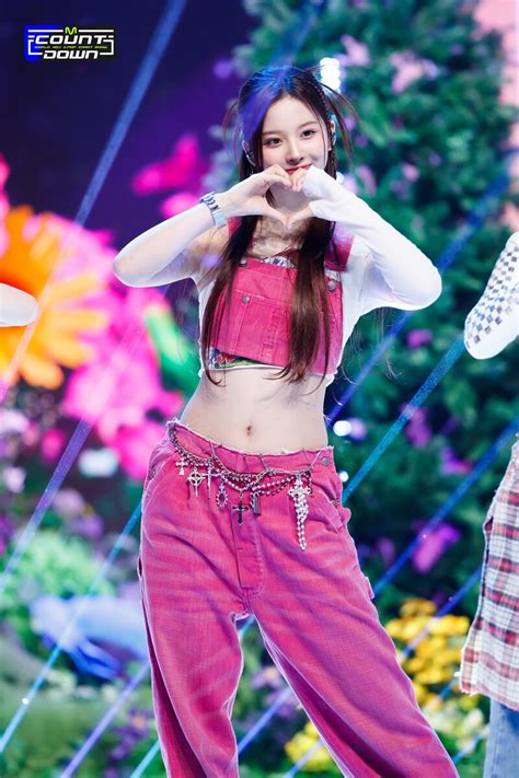 230323 Nmixx Sullyoon Love Me Like This At M Countdown Kpopping