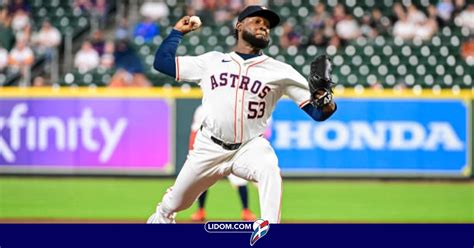 Cristian Javier Le Pasa En Ponches A Mel Rojas Sr Lidom