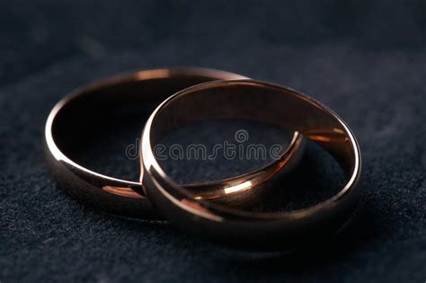 Closeup Of Two Classical Gold Wedding Rings Stock Image Image Of Copy Closeup 100071007