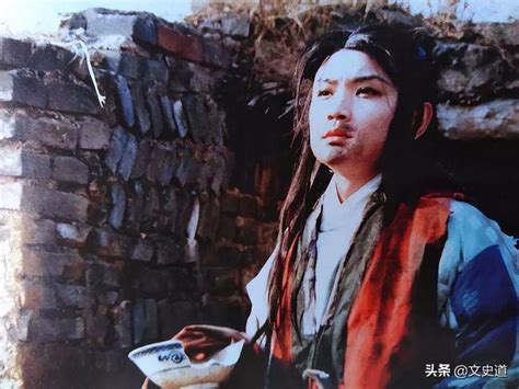 賈寶玉是《紅樓夢》最大的恥辱，百無一用，最後出家是註定的結局 每日頭條