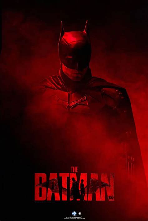 New The Batman Poster Brings Robert Pattinson S Dark Knight Out Of The Fog