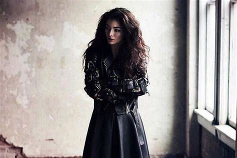 Lorde Calls Out Her Own Photoshopped Face Again Racked