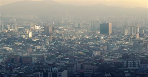 정부 미세먼지 심한 날 임산부·취약계층에 재택근무 권고