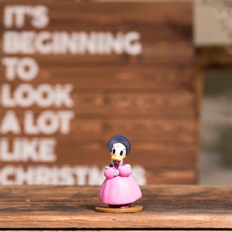 Daisy Duck As Isabelle In The Christmas Carol Ornament Etsy