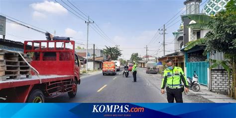 Tabrakan Maut Motor Dan Truk Di Gresik Ibu Dan Anak Meninggal Saat Ke