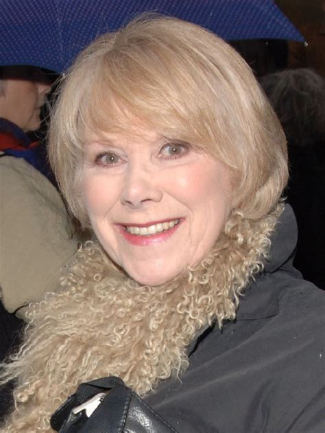 Wendy Craig Filmek Képek Díjak Személyiség Adatlap Mafabhu