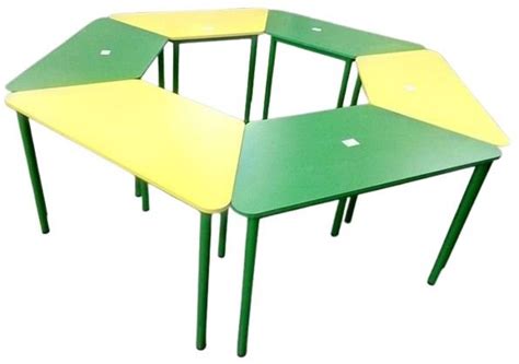 Ученическа модулна маса трапец със заоблени ъгли ᐉ Подходяща за училища и детски градини евтина